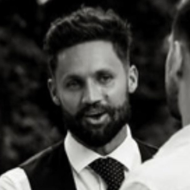 Candidates looking for Tech Sales Roles - Cosmic Partners